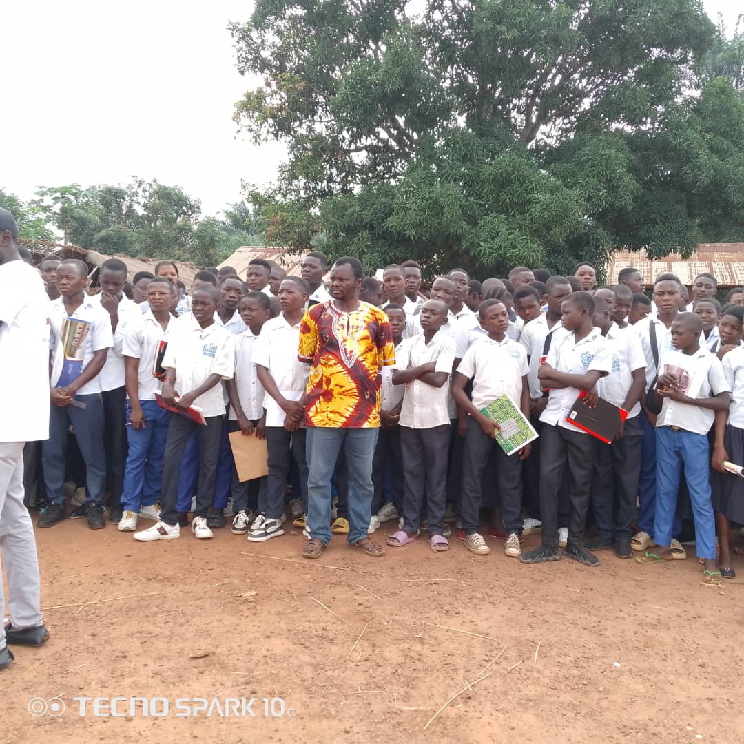 Irumu : les finalistes de la 8ème année de l'institut Mayaribu sont ...